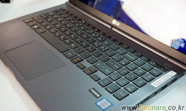 15인치 프리미엄 노트북 시장 석권하겠다, 980g 무게 'LG 그램 15' 출시 : 다나와 DPG는 내맘을 디피지