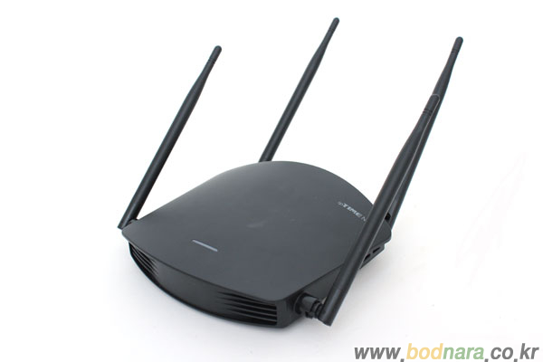 All 블랙의 매력적 디자인, EFM네트웍스 ipTIME N600 : 다나와 DPG는 내맘을 디피지