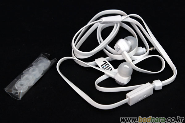 SKT와 설현 조합은 이번에도 통할까, 2번째 설현폰 알카텔 쏠(Sol) : 다나와 DPG는 내맘을 디피지