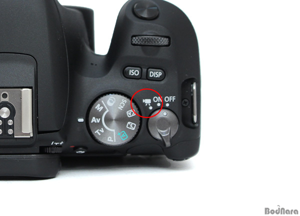 [리뷰]손도 마음도 가볍게 사용하는 DSLR 카메라, 캐논 EOS 200D:: 보드나라