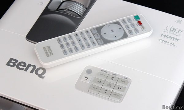 [리뷰]추운 겨울 집에서 즐기는 거실 영화관, 벤큐 W1080ST+ 3D 풀HD 프로젝터:: 보드나라