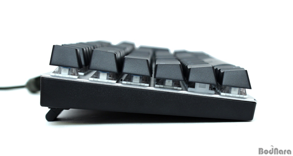 [프리뷰]취향대로 키 스위치 교체하는 키보드, COX CK400 교체축 레인보우 LED:: 보드나라