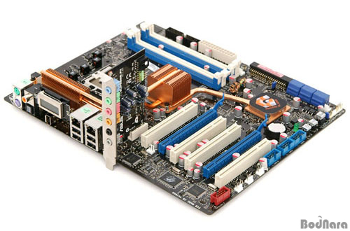 한계에 도전한다! 최신 R.O.G.시리즈 ASUS COMMANDO Page 7:: 보드나라