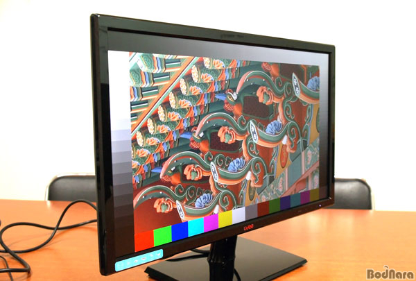 [리뷰]엣지 스타일의 스타일리시한 모니터, 제이씨현 UDEA EDGE 23F/ EDGE 24A 무결점:: 보드나라