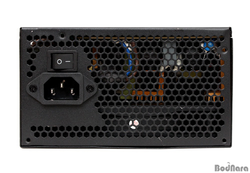 [프리뷰]합리적인 가격대로 80PLUS 브론즈급 효율을 구현한 3R SYSTEM AK 600 II:: 보드나라