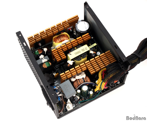 [프리뷰]합리적인 가격대로 80PLUS 브론즈급 효율을 구현한 3R SYSTEM AK 600 II:: 보드나라