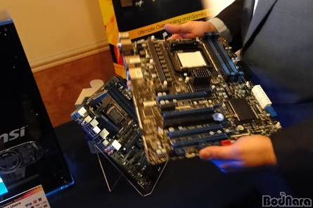 MSI, CES에 불도저 지원 AMD 990FX 보드 선보여:: 보드나라