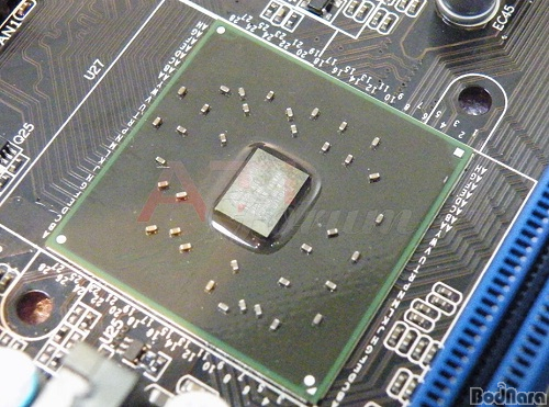 AMD 불도저 CPU 지원 990FX와 SB950 칩셋 외형 공개:: 보드나라