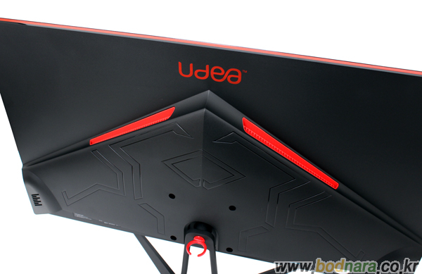 스텔스기 닮은 144Hz 모니터, 제이씨현 UDEA EDGE 32FM3 유케어 JETTA : 다나와 DPG는 내맘을 디피지