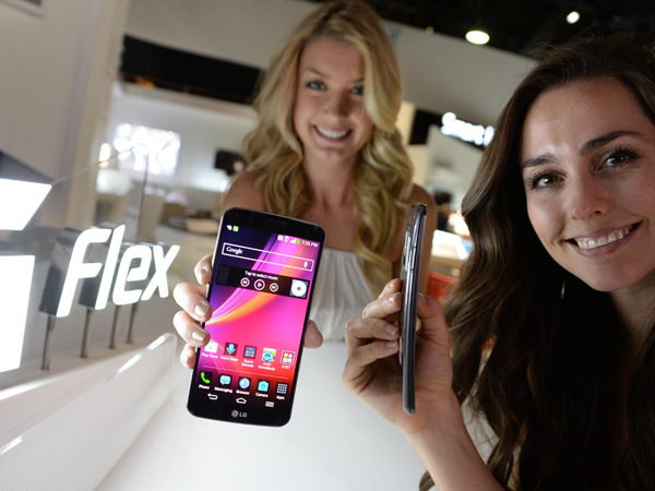LG전자, 커브드 스마트폰 'LG G플렉스' 1분기 미국 출시:: 보드나라