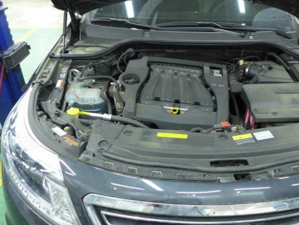 '르노삼성 SM5', 주행 중 엔진이 주저 앉아, 운전자는 황당해...:: 보드나라