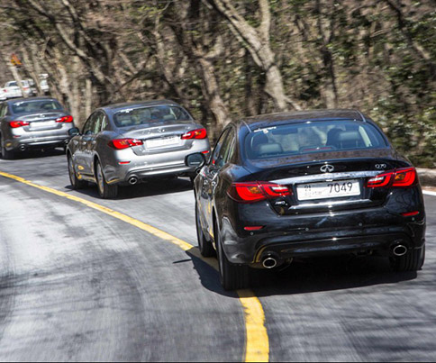 [리뷰][시승기] 더 뉴 인피니티 Q70, 개선된 진동 소음과 VQ엔진이 만났다:: 보드나라