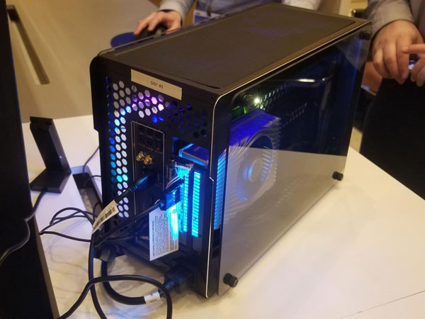 인텔 Xe 아키텍처 외장 VGA DG1 실물 공개:: 보드나라