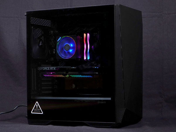 [리뷰]고급스러운 디자인에 편의성 향상된 케이스, 잘만 Z9 아이스버그:: 보드나라