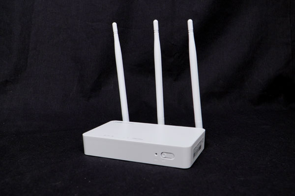 [프리뷰]전작 대비 2배 용량의 DRAM 탑재 공유기,EFM ipTIME N702E plus:: 보드나라