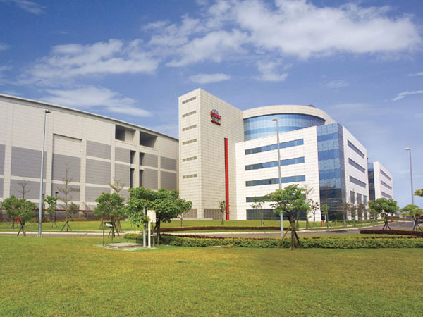 TSMC 미국내 반도체 시설 건설 계획 검토, 300mm 또는 450mm Fab 고려?:: 보드나라