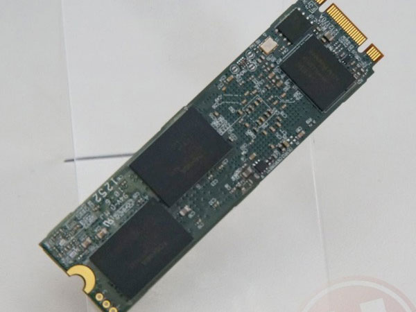 700MBps 성능의 플렉스터 NGFF 인터페이스 SSD 공개:: 보드나라